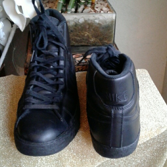 Nike | Shoes | Nike Vintage Black Leather Mid Sneakers | Poshmark